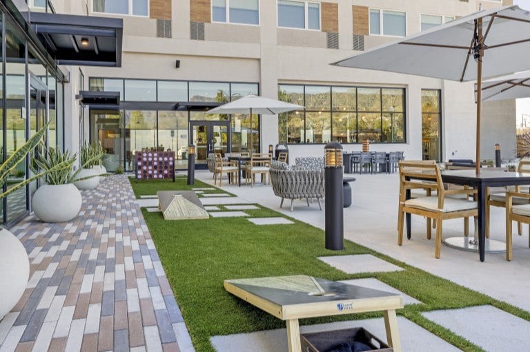 Cambria Hotel Burbank Airport | Upscale Guest Amenities